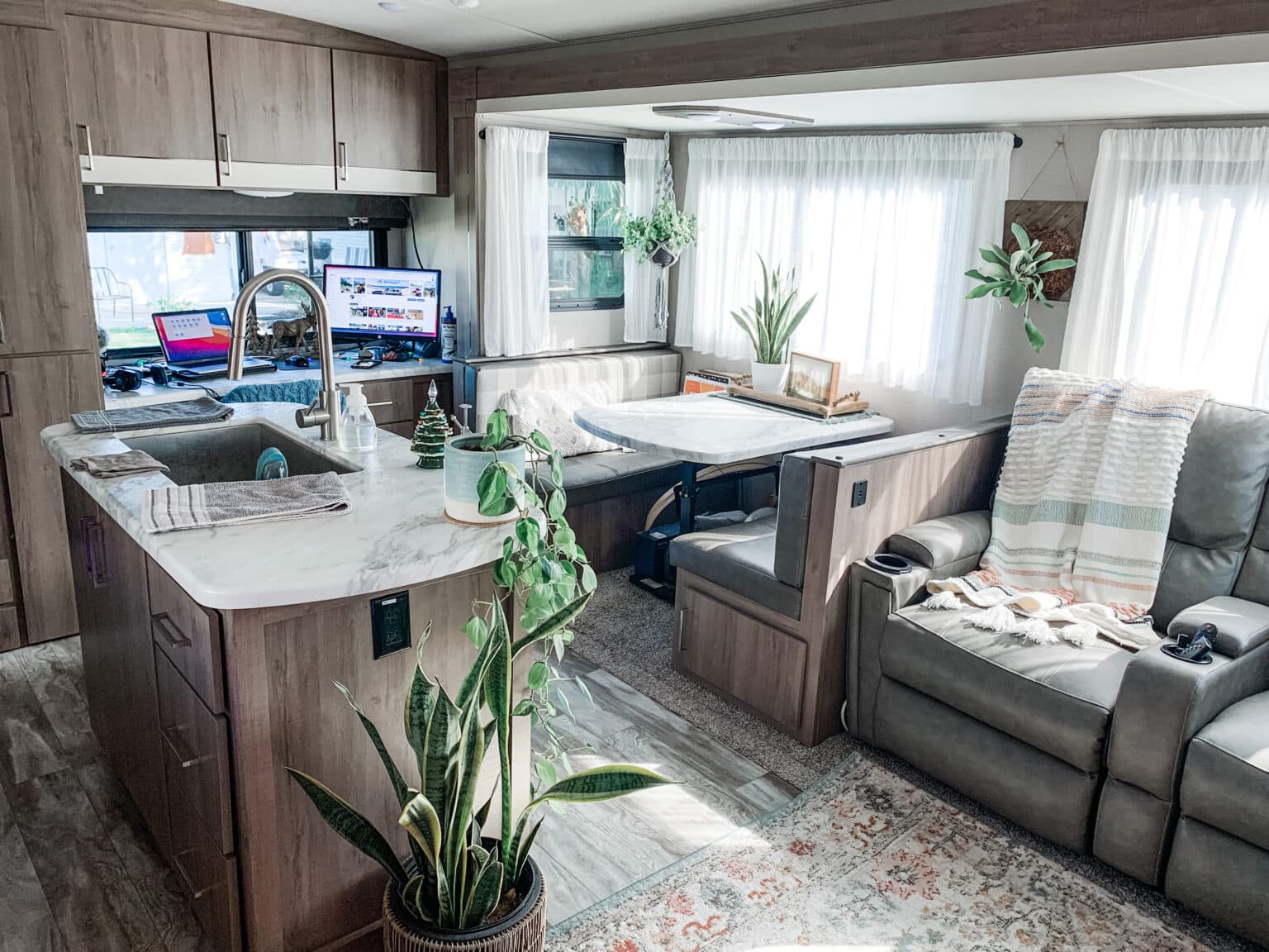 Grand Design Imagine 2670MK Review - Why Not Wander?